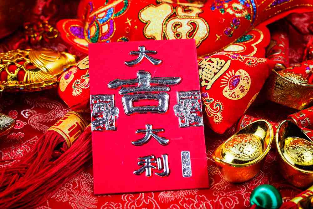 4 Fakta Menarik Angpao Imlek, Berapa Jumlah Minimal yang Diberikan ...